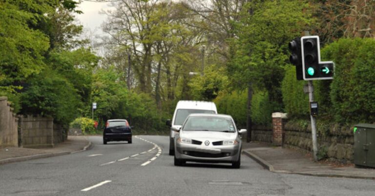 Do's & Don't of Driving in Ireland (Most Tourists Break Rule #12)
